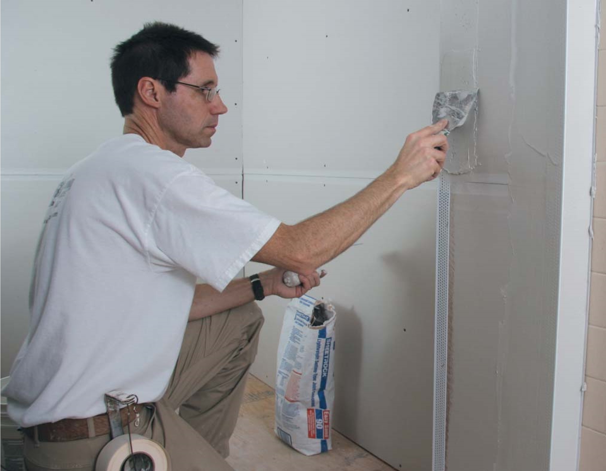 Working With Setting Compounds | This Is Drywall